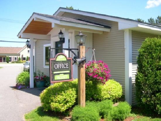 Stowe Motel & Snowdrift, Stowe VT - MountainZone